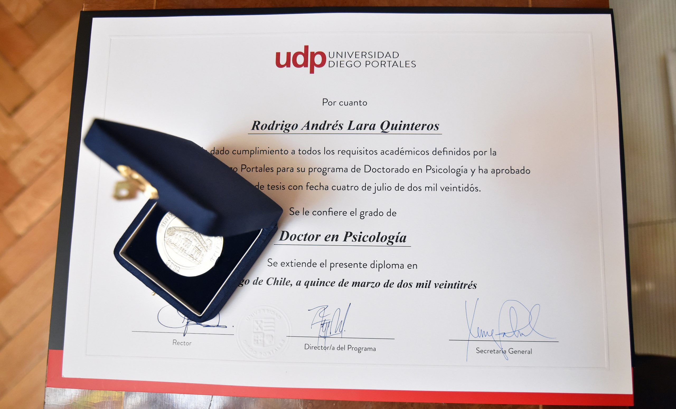 Cuatro nuevas doctoras y doctores se gradúan del Doctorado en ...